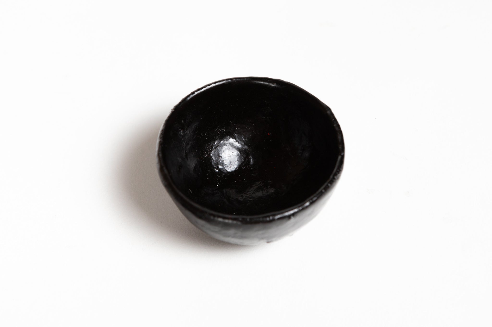 Black lacquer sake cup